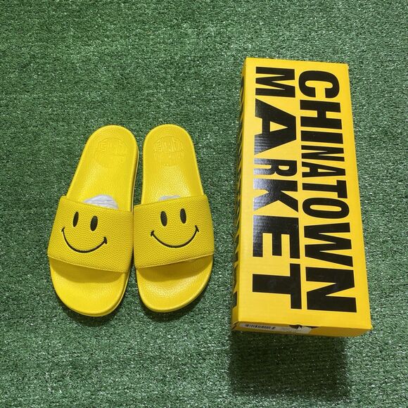 chinatown market | Shoes | New Chinatown Market Flip Flop Slides ...